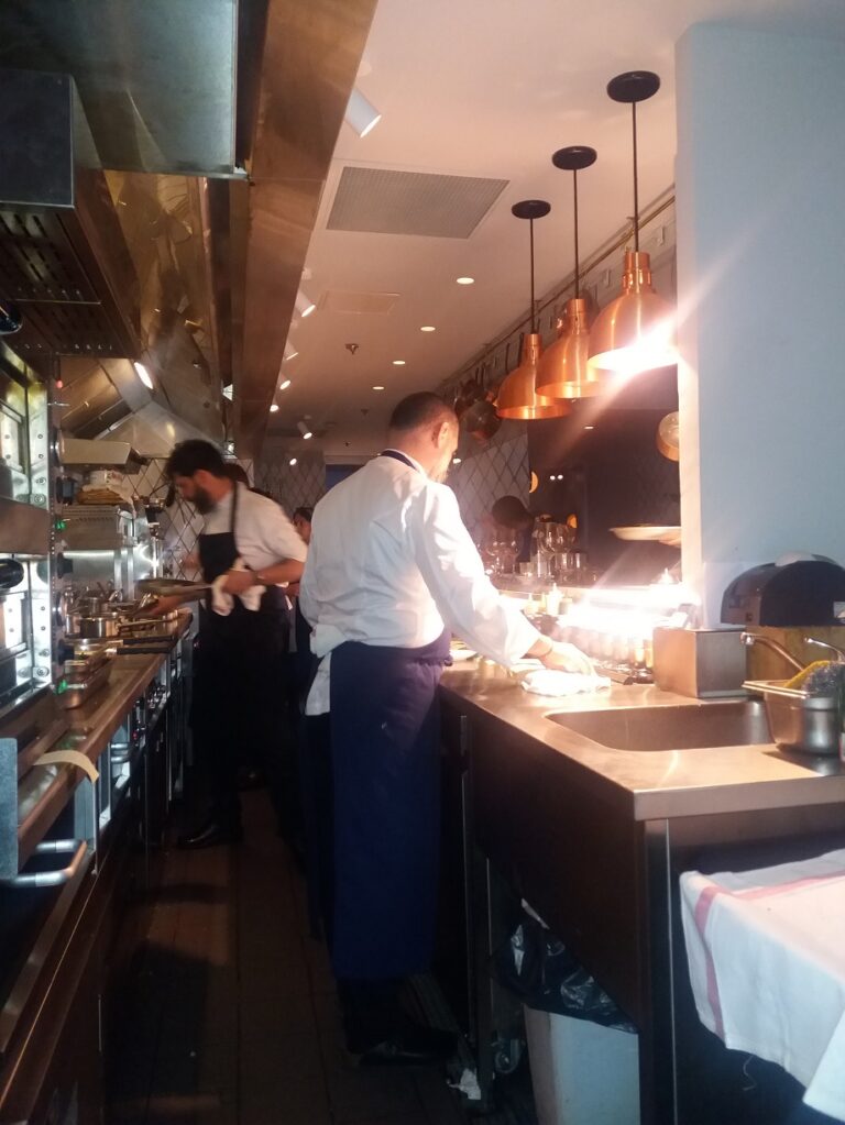 Balagan: on a testé le nouveau resto hype de la capitale | VL Média