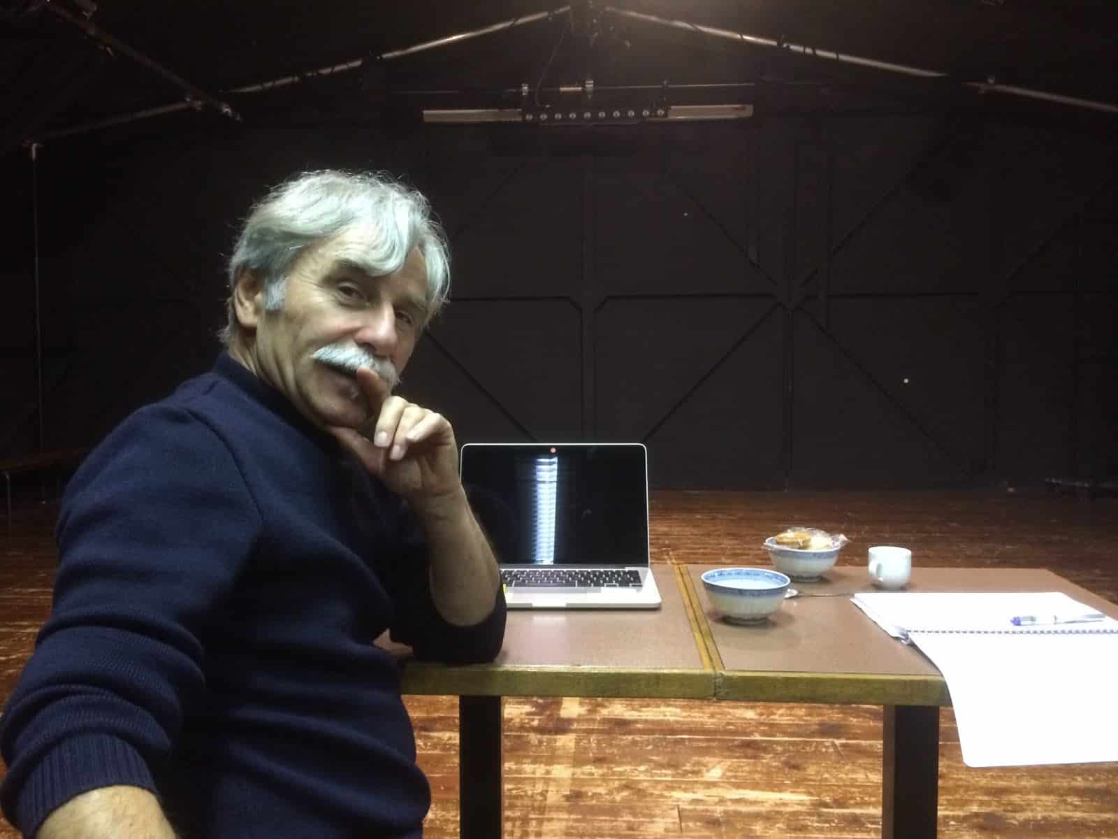 « La situation ne me pousse pas à arrêter le théâtre, bien au contraire ...