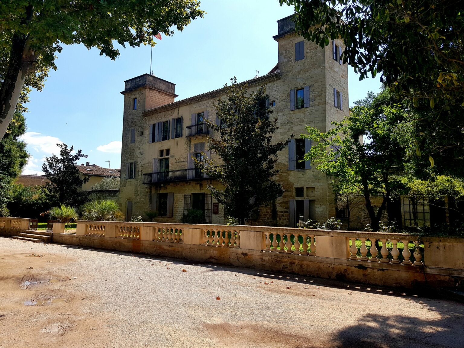 Ici tout commence : visite guidée de l'Institut Auguste Armand | VL Média