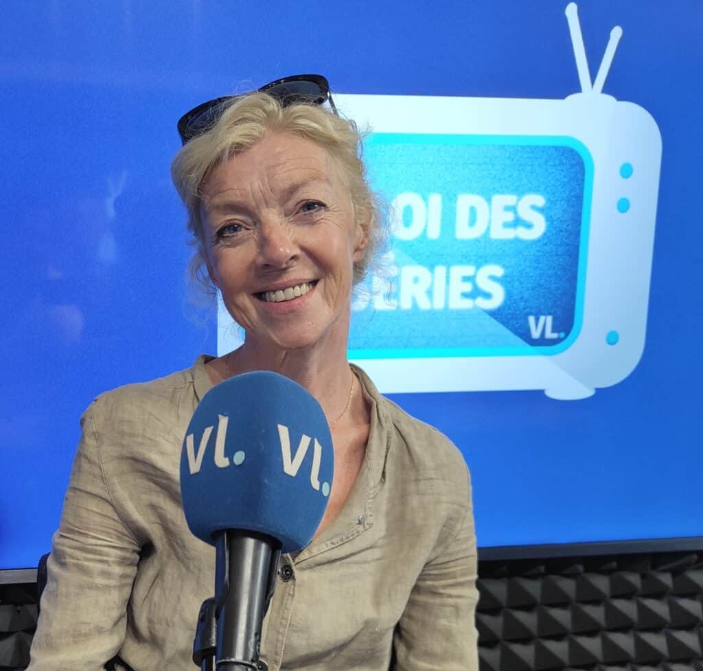 Luce Mouchel (Demain nous appartient) feat "Marie Tudor God save the ...