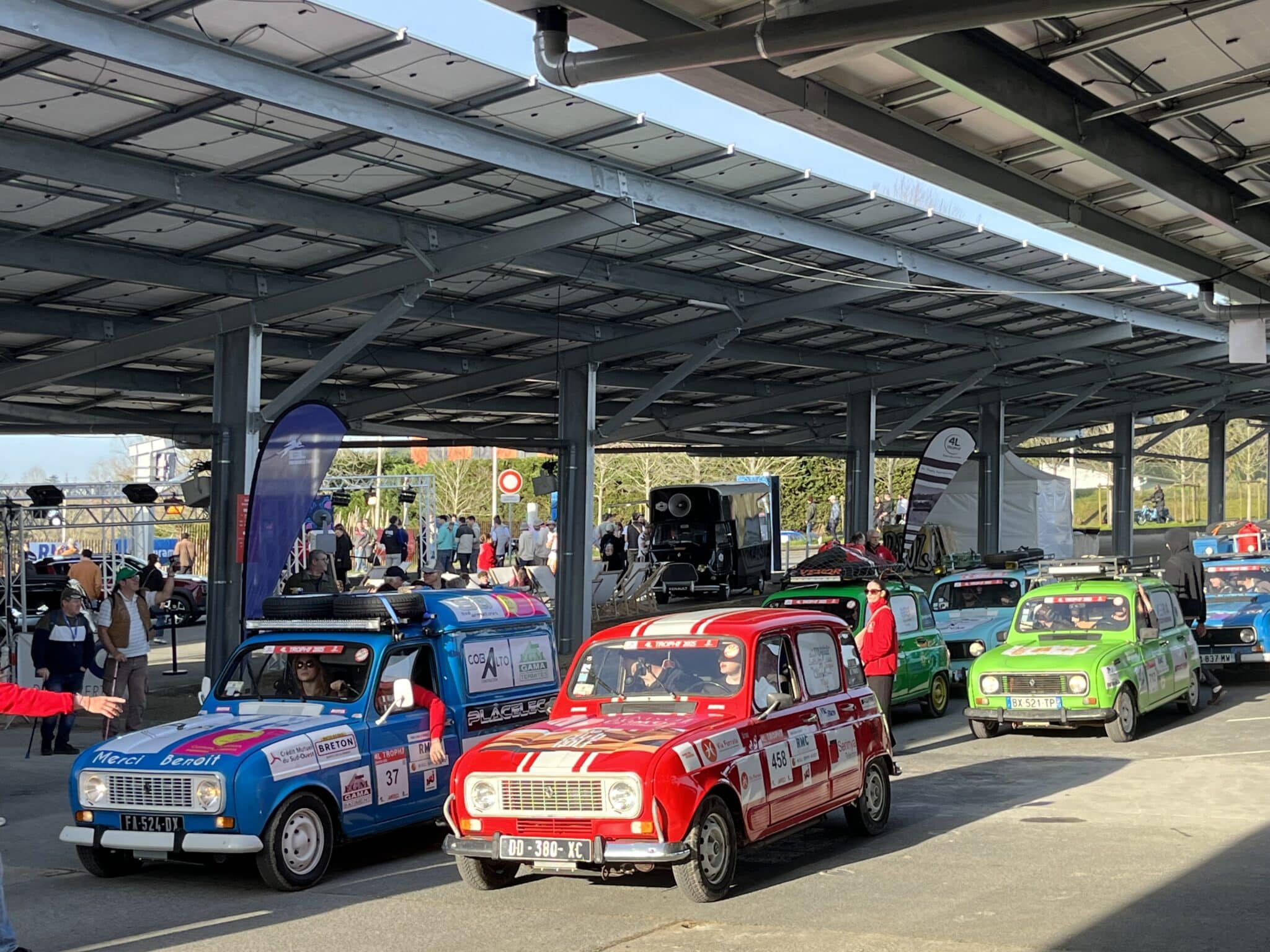 3 choses à savoir sur le 4L Trophy